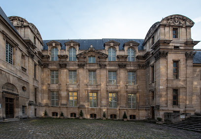 The 20 Best Libraries in Paris | MyBestParis